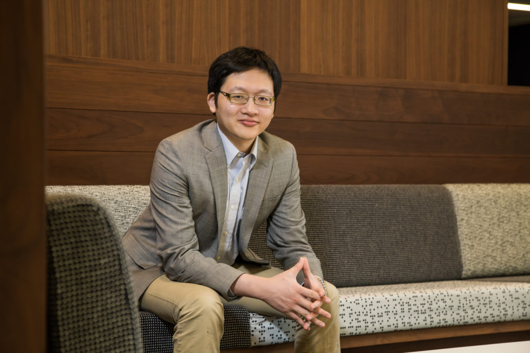 Minjie Chen receives outstanding young engineer award from IEEE